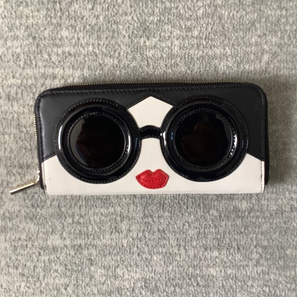 Alice + Olivia | Bags | Alice Olivia Stace Face Chic Black And White ...